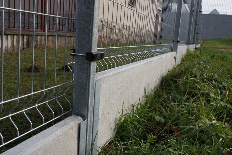 Plotové podhrabové desky - Ploty chytre